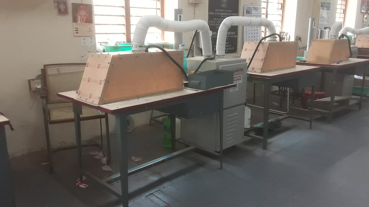 Cleantek | Products | Soldering Fume Extractor Sfe100 Manufacturers