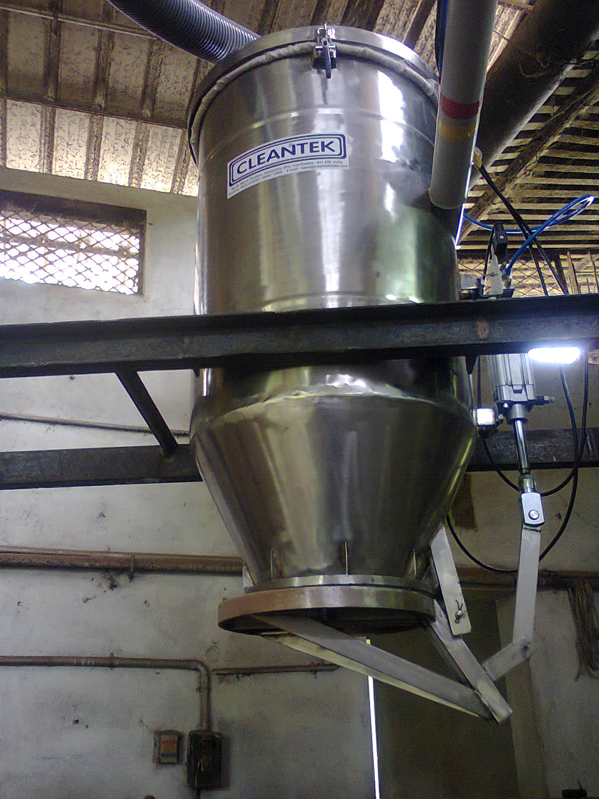 Cleantek | Products | Vacuum Loader Manufacturers