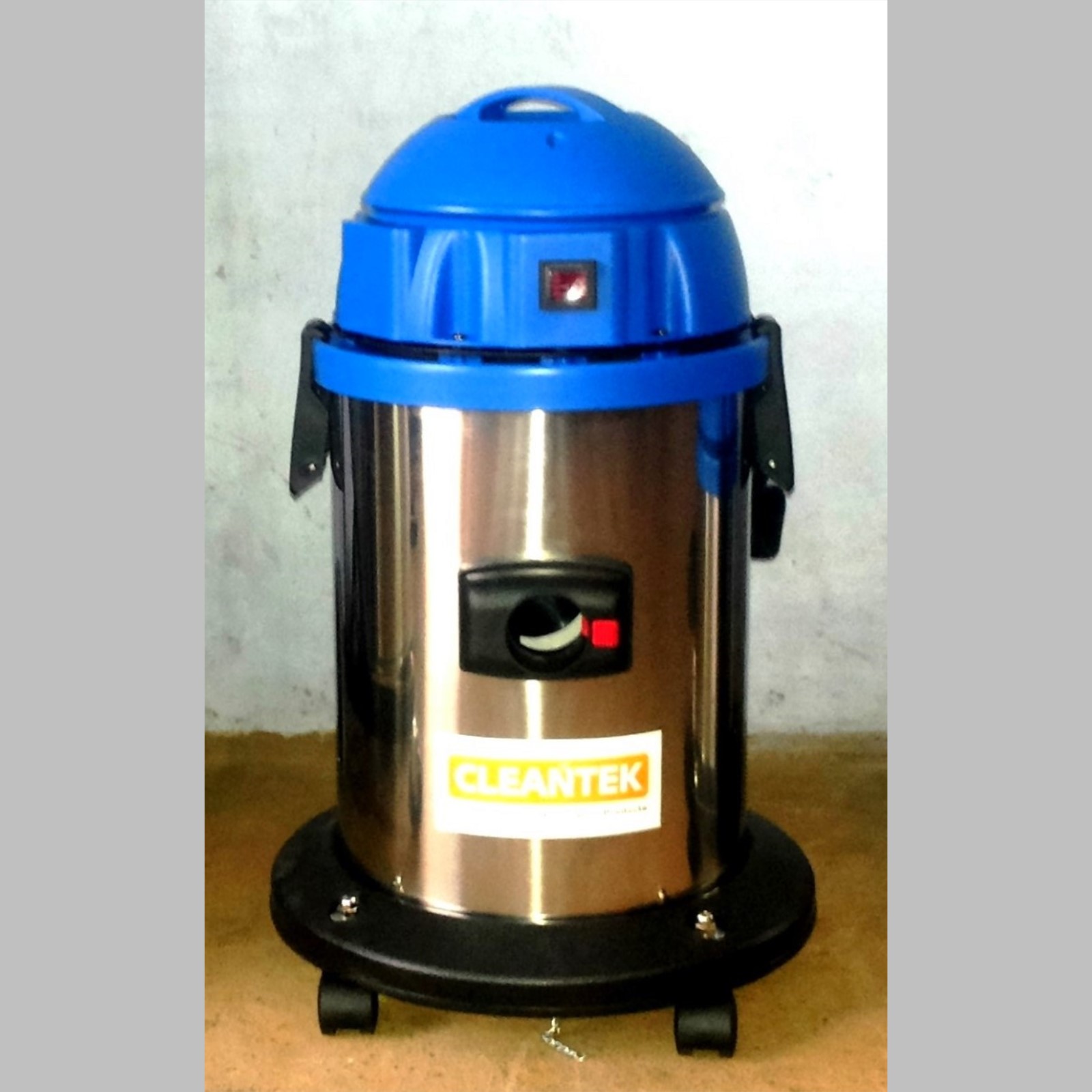 VCW25 wet and Dry Vacuum Cleaner | Cleantek Industrial Product