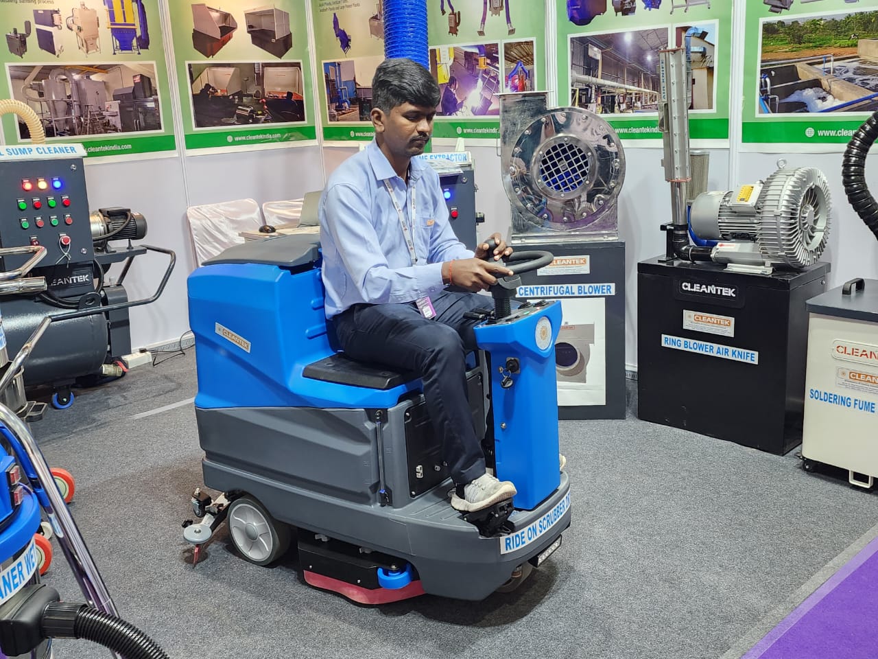 Cleantek | Products | Ride On Scrubber Drier Manufacturers