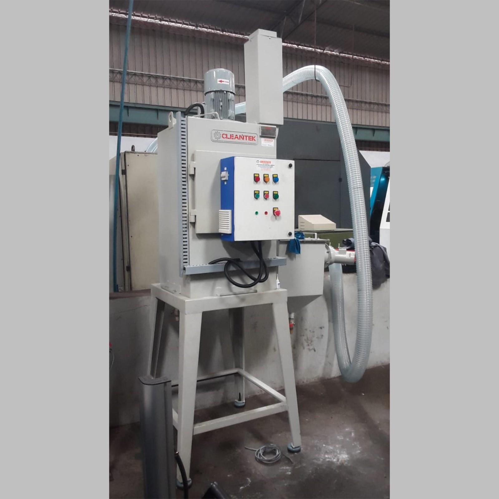 Cleantek | Blogs | Enhancing CNC Machine Efficiency: The Role of Mist ...