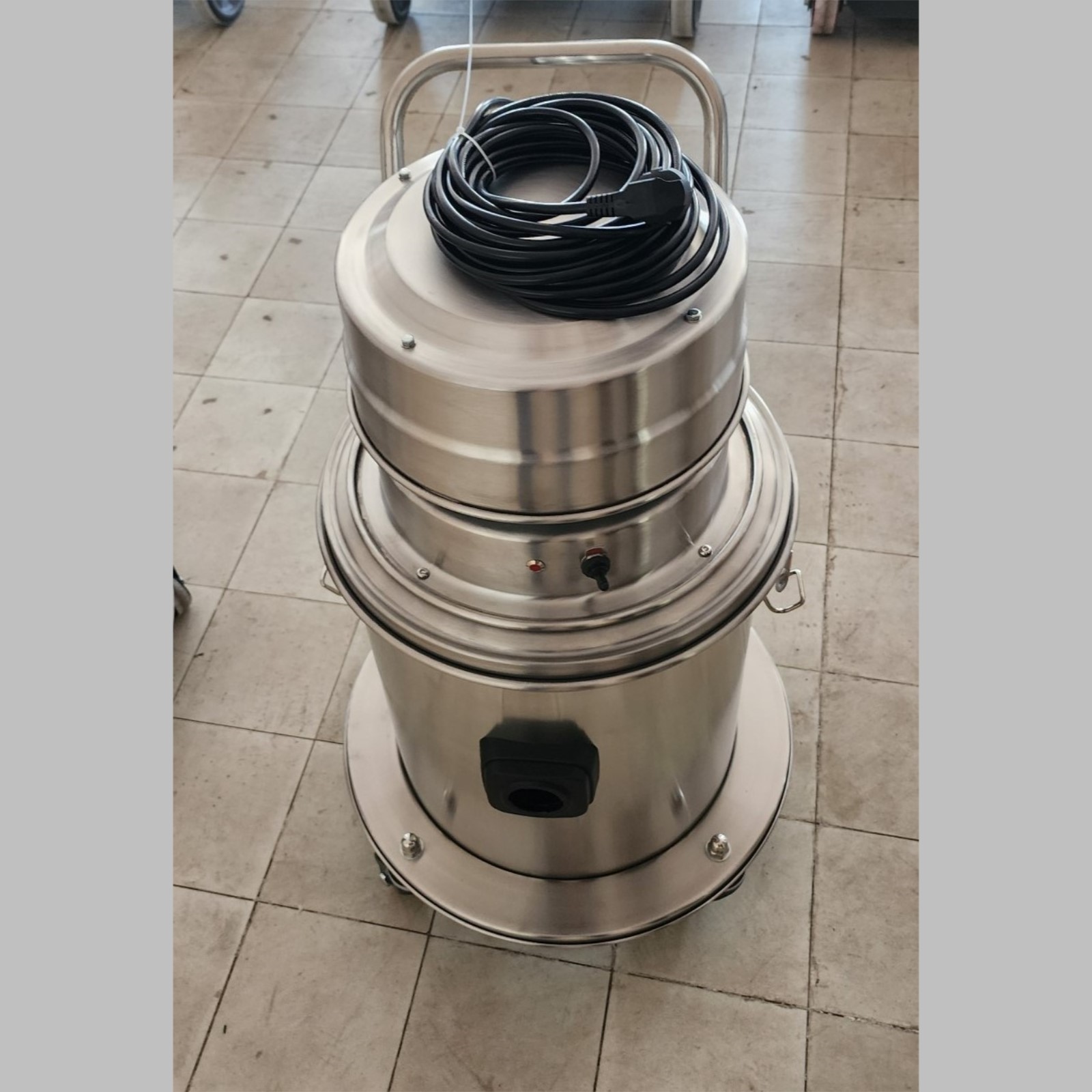 Clean Room Vacuum Cleaner CRVC1200D | Cleantek Industrial Product